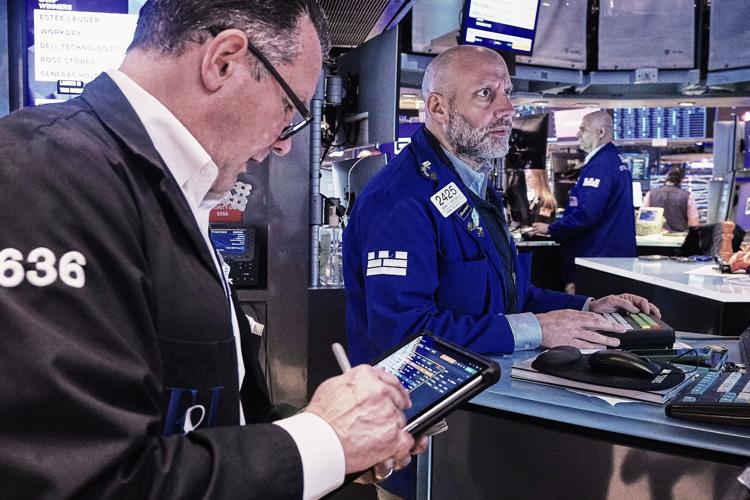 US stocks inch to more records after oil prices drop | Associated Press ...