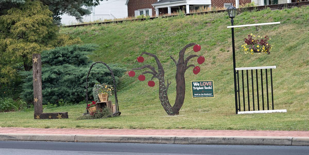 Triplett Tech students help create Mount Jackson LOVE sign | Nvdaily ...