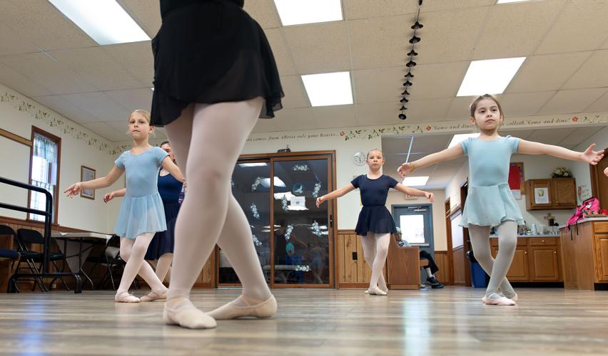 En pointe: Nonprofit ballet program gives back to community | Nvdaily ...