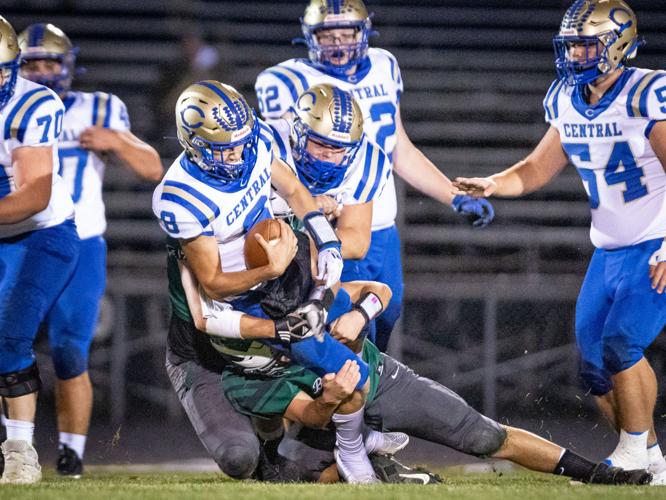 Falcons hold off Gobblers | Nvdaily | nvdaily.com