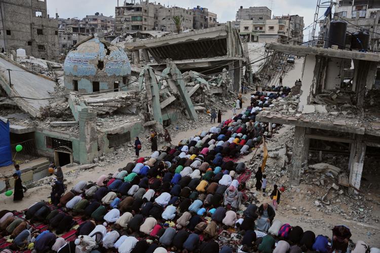 Muslims around the world celebrate Eid al-Adha, in photos | Associated ...