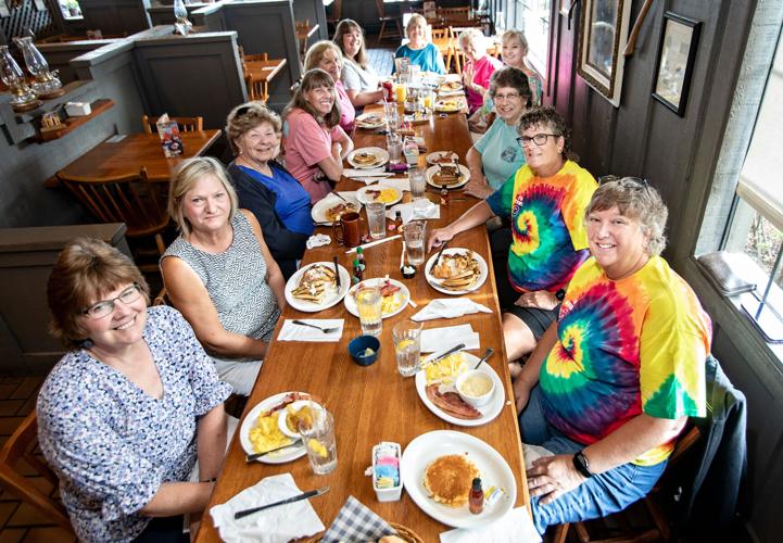 Retired Teachers Celebrate First Day Of School | Nvdaily | nvdaily.com