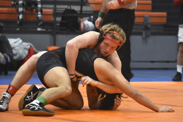 Warriors capture Region 4D wrestling title | Nvdaily | nvdaily.com