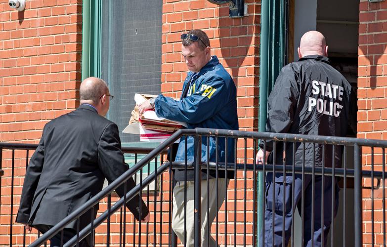 FBI, state police swarm EDA office | Nvdaily | nvdaily.com