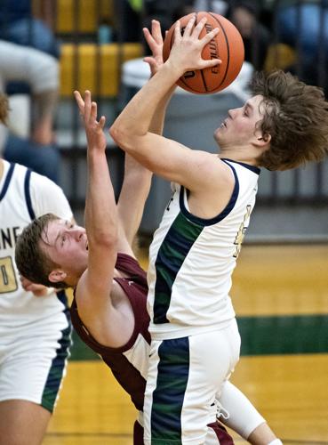 Hawks hold off Judges for boys basketball win | Nvdaily | nvdaily.com