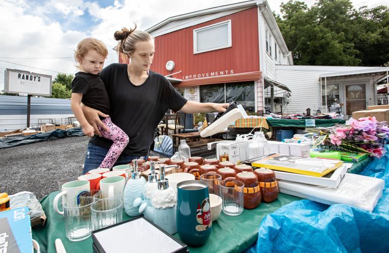 Route 11 Yard Crawl takes place this weekend | Nvdaily | nvdaily.com