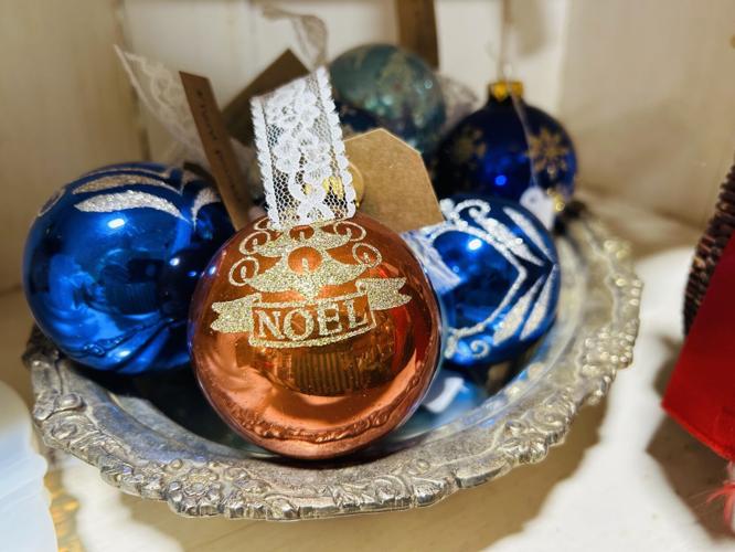 Vintage dealer offers one-of-kind treasures | Nvdaily | nvdaily.com