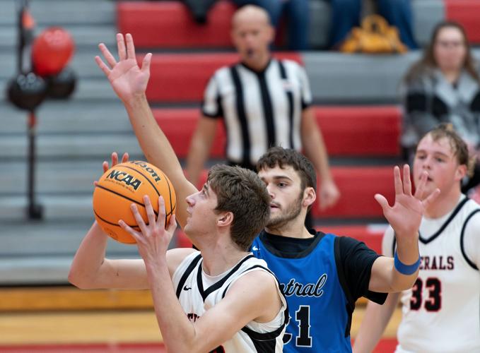 Central boys clinch Bull Run District title with rout over Stonewall ...