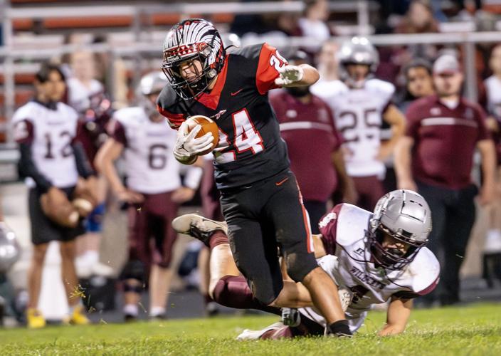 Warriors knock off Wildcats 40-13 | Nvdaily | nvdaily.com