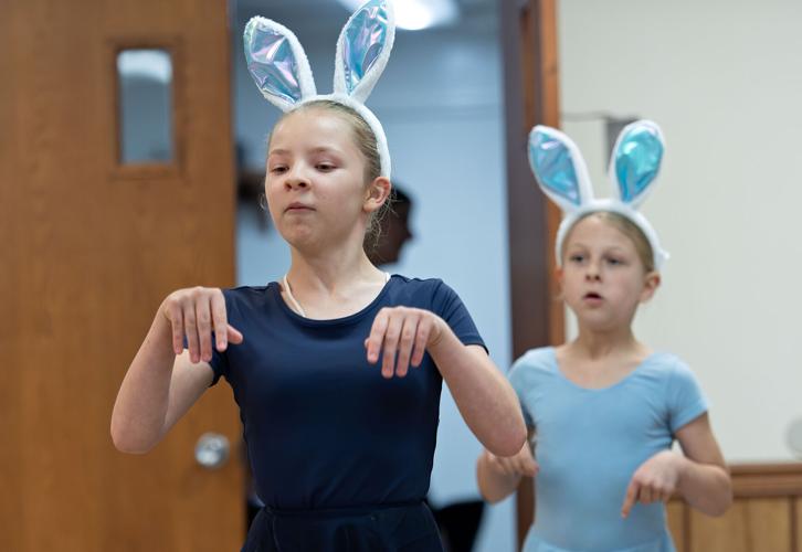 En pointe: Nonprofit ballet program gives back to community | Nvdaily ...