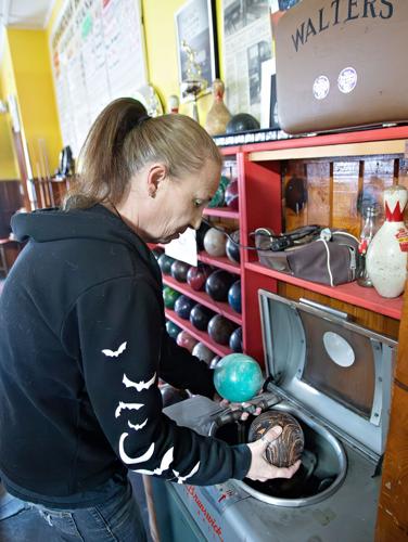 Memory lanes: Happy days can be found at duckpin bowling alley | Nvdaily | nvdaily.com