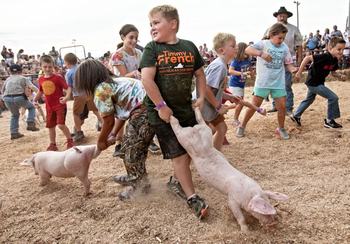 It's a scramble: Over 300 kids participate in Virginia's largest pig ...