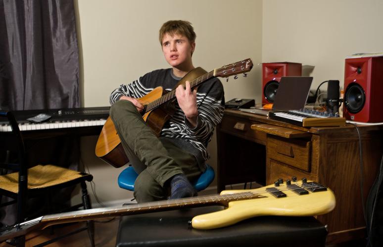 Local singer's star is on the rise | Nvdaily | nvdaily.com