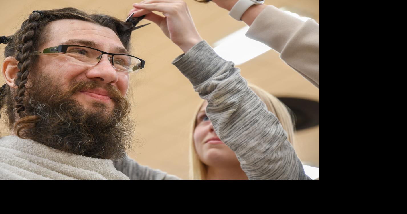 SOS teacher gets haircut for charity | News | nwestiowa.com