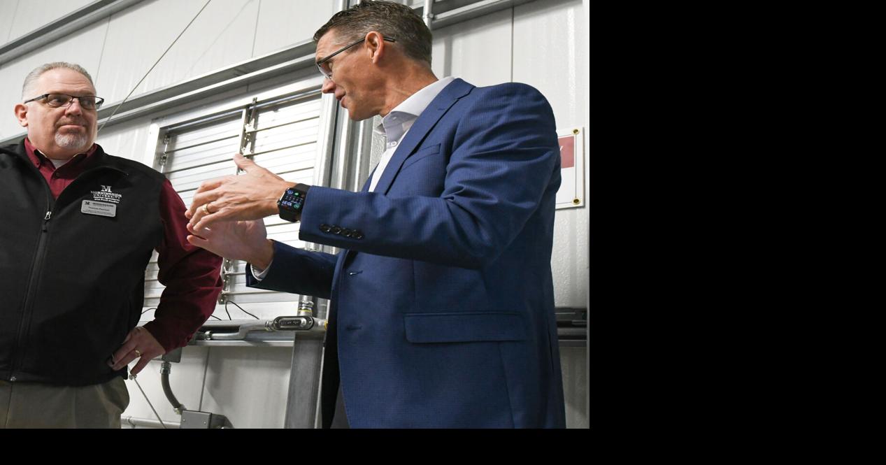 Feenstra starts tour ahead of Farm Bill | News | nwestiowa.com