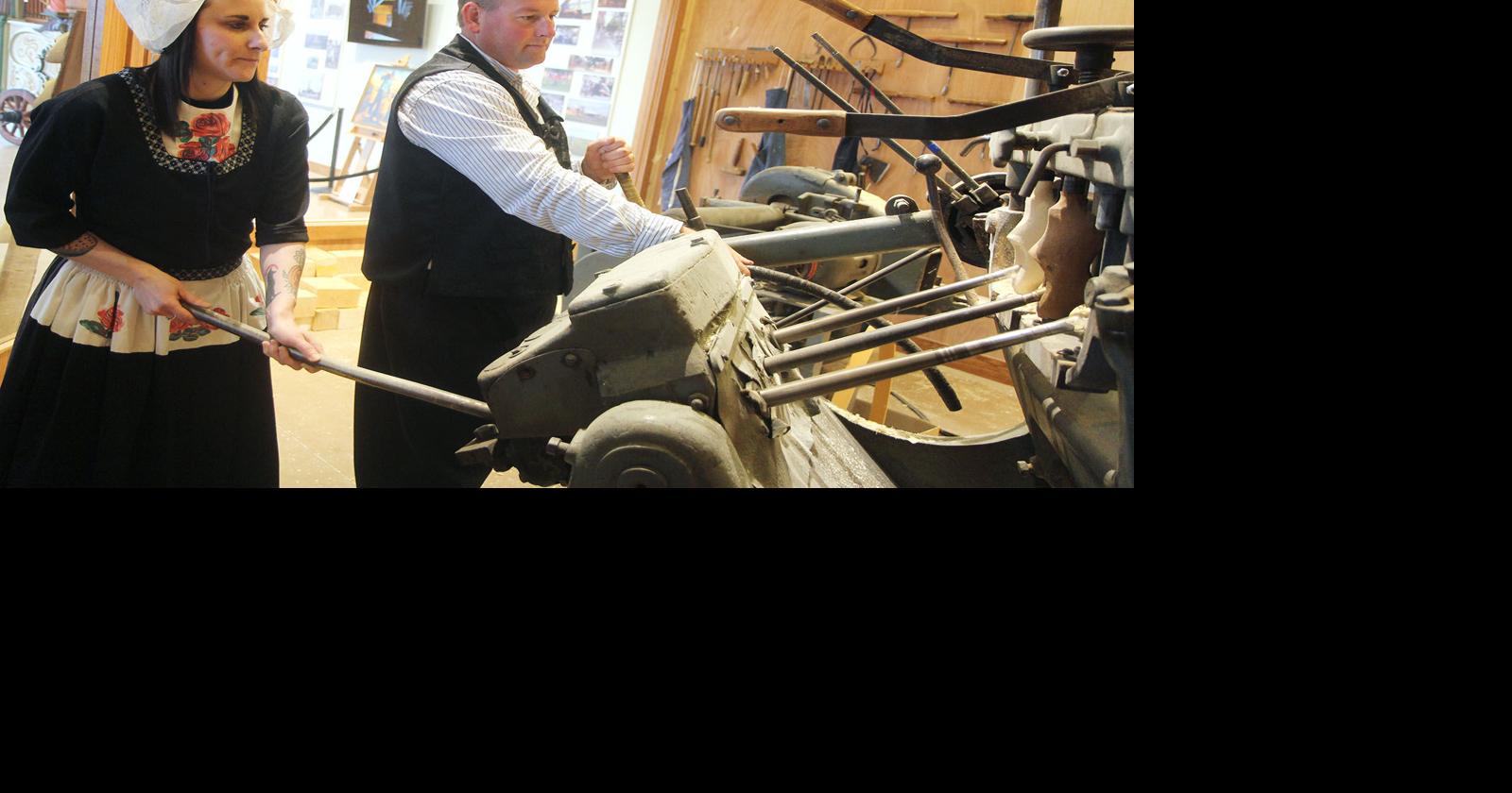 Going Dutch: Wooden Shoe Carver | News | nwestiowa.com