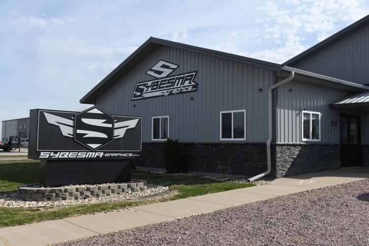Racing roots drive Sybesma Graphics for two decades | News | nwestiowa.com