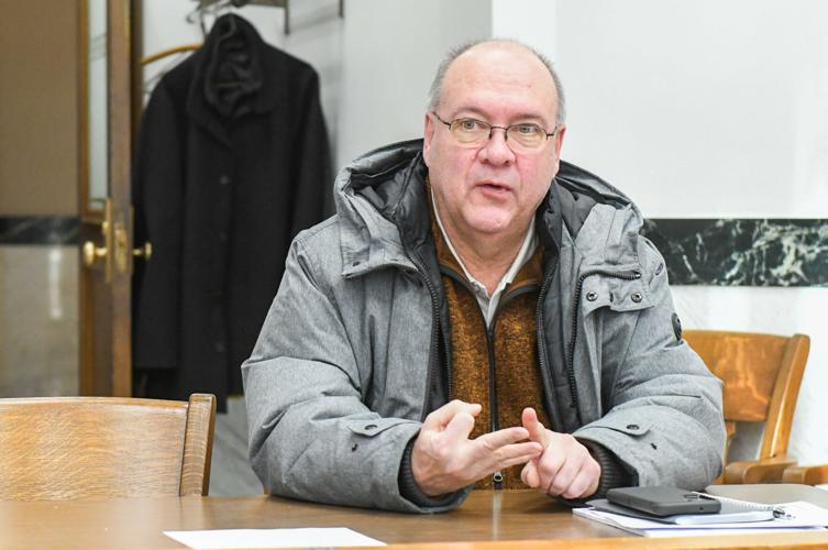 Simons to retire from Lyon development | News | nwestiowa.com