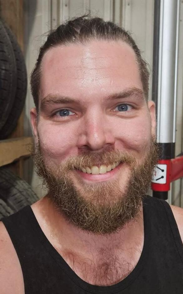 Matthew Zinnel, 31, Hawarden | Obits 1 | nwestiowa.com