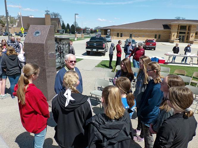 Christian school students meet veterans | Sioux Center News | nwestiowa.com