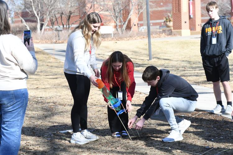 Northwestern hosts first STEM Challenge | News | nwestiowa.com
