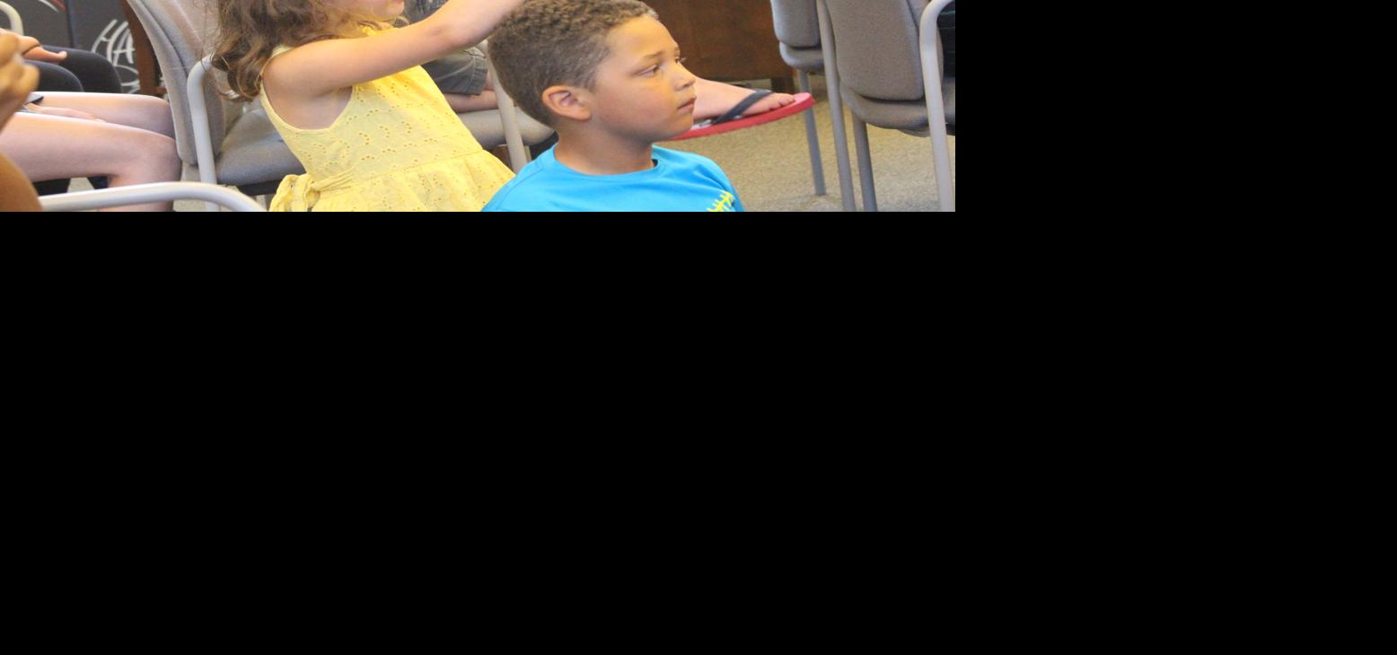 What a zoo at the Hawarden Library | Hawarden Independent/Ireton ...