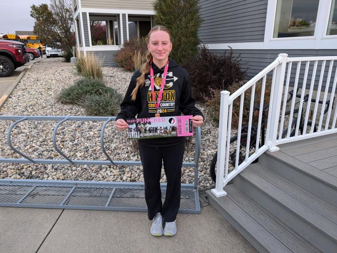 Lang advances to state for Hinton cross country | Sentinel | nwestiowa.com