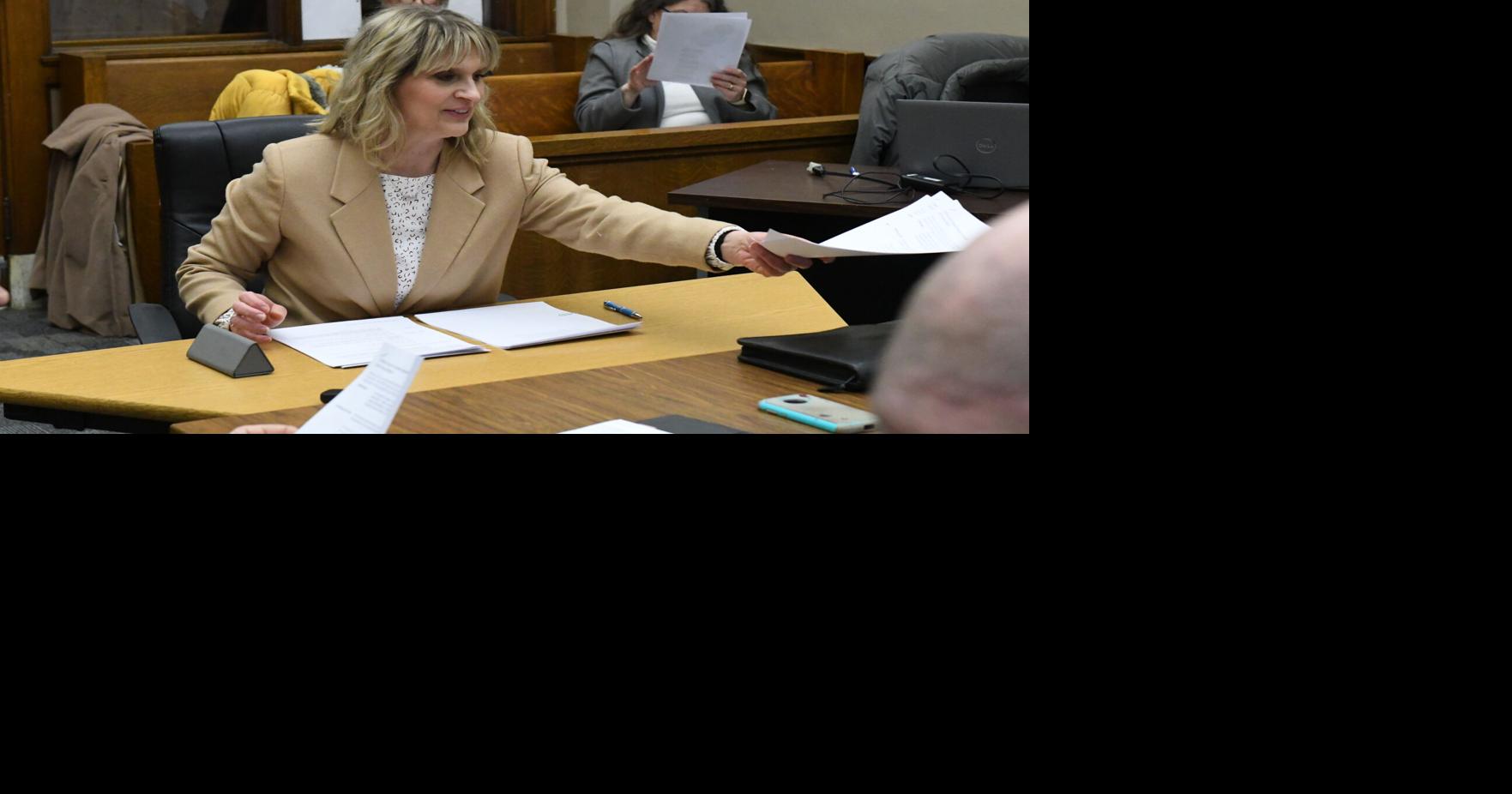 Kiana Johnson presents OCEDC report | | nwestiowa.com