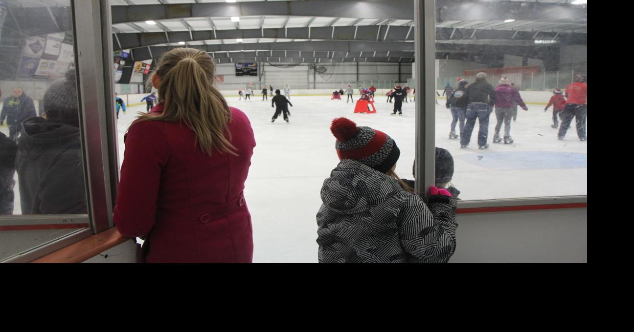 Boji Bay Ice Arena’s open skate nights draw big crowds | Discover ...