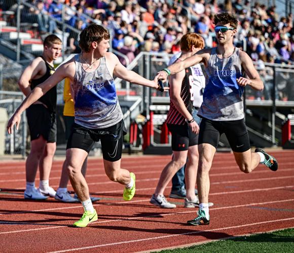 Boys track teams compete at Knight Relays | Sentinel | nwestiowa.com