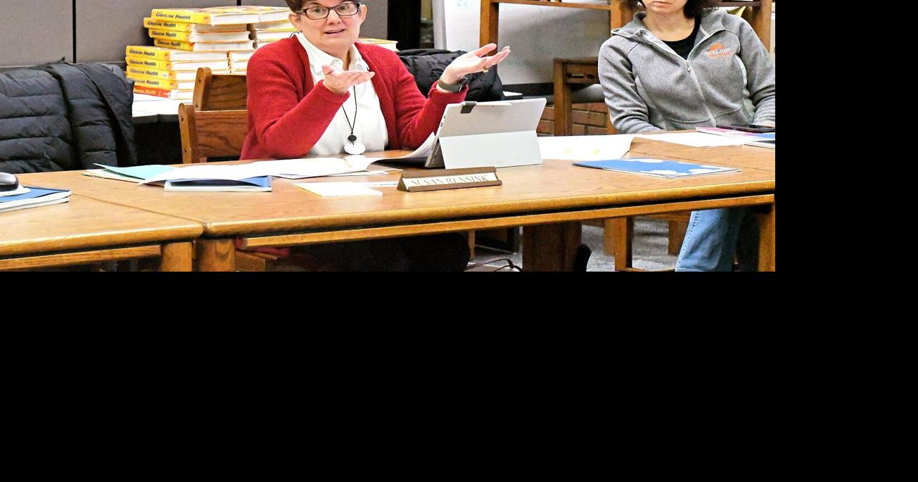 Sheldon schools talk class sizes at East | News | nwestiowa.com