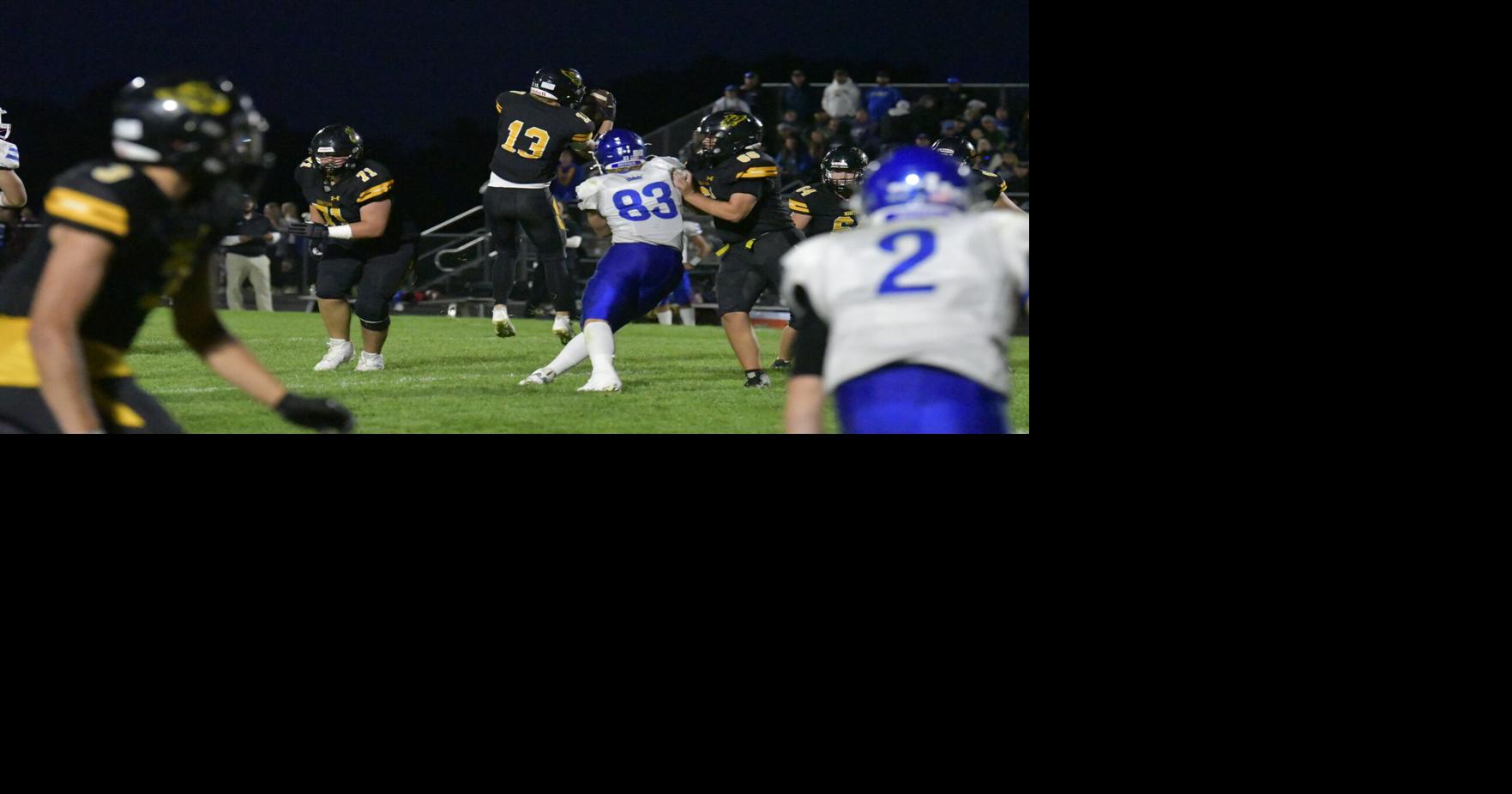 Football: Hinton vs. MMCRU | Sentinel | nwestiowa.com