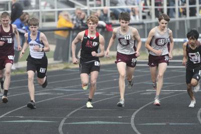 Akron-Westfield competes at Nighthawk Relays | Sentinel | nwestiowa.com