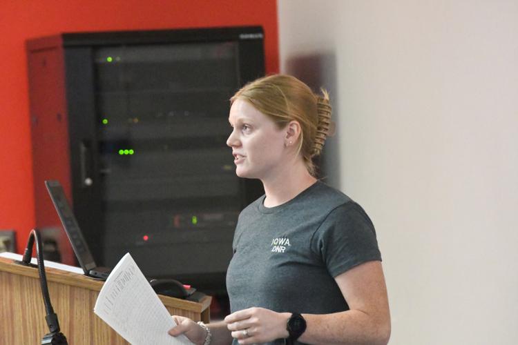 Bell presents 'Growing Healthy Trees' at workshop | Nwest Iowa Review ...