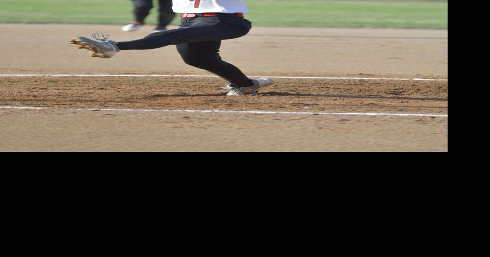 Le Mars softball shuts out CBAL in doubleheader | Sentinel | nwestiowa.com
