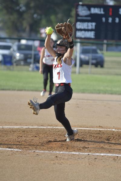 Le Mars softball shuts out CBAL in doubleheader | Sentinel | nwestiowa.com