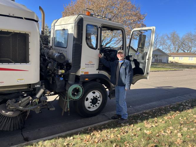 City street sweeper marks 35-year career | Sioux Center News ...