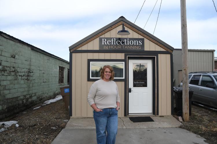 Doon hair salon offers 24-hour tanning services | News | nwestiowa.com
