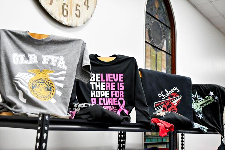 KD Designs offers custom apparel | News | nwestiowa.com