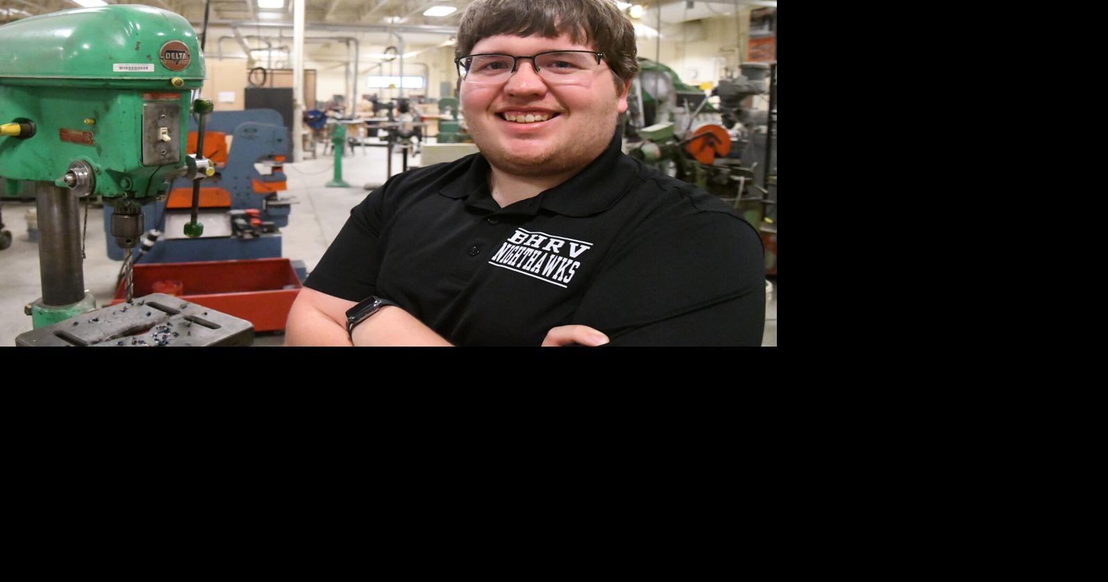 RVHS grad comes back to teach shop | News | nwestiowa.com