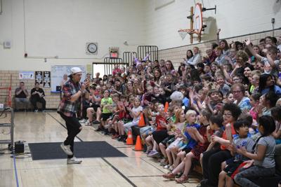 Speaker urges acts of kindness | News | nwestiowa.com