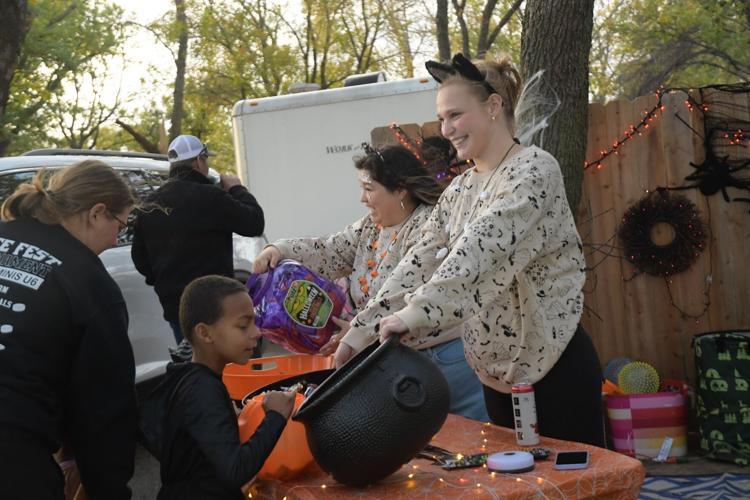 Oak Grove offers fun for trick-or-treaters | Hawarden Independent ...