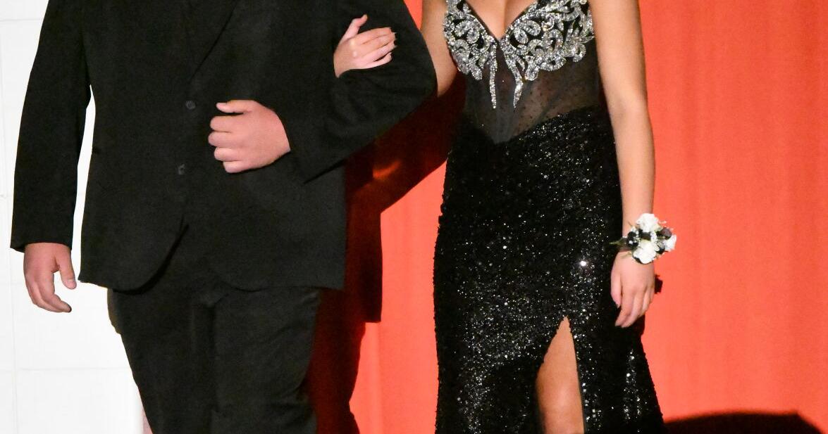 Sheldon Prom 2024 | | nwestiowa.com