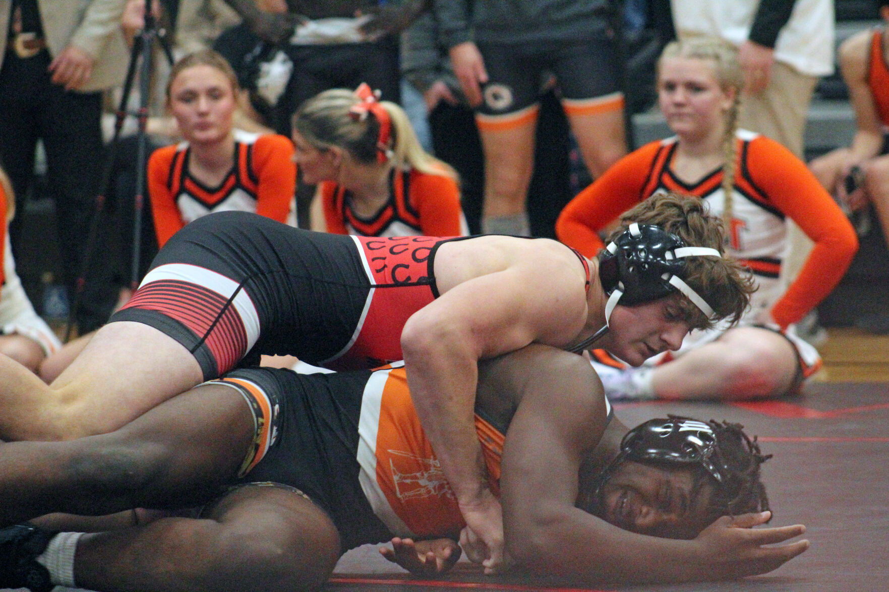 Akron-Westfield hosts dual meets | Sentinel | nwestiowa.com