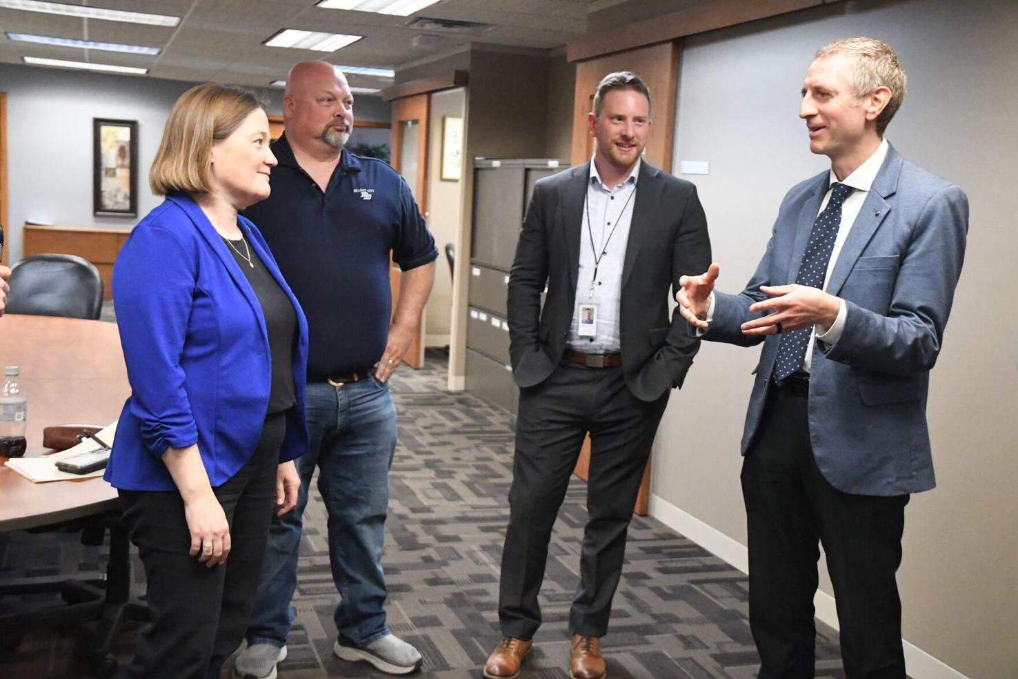 Iowa attorney general comes to Sioux Center | Sioux Center News ...