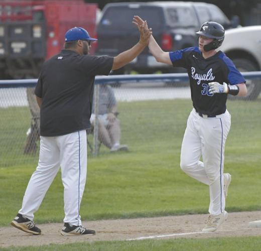 MMCRU baseball wins district opener over H-M-S | Sentinel | nwestiowa.com