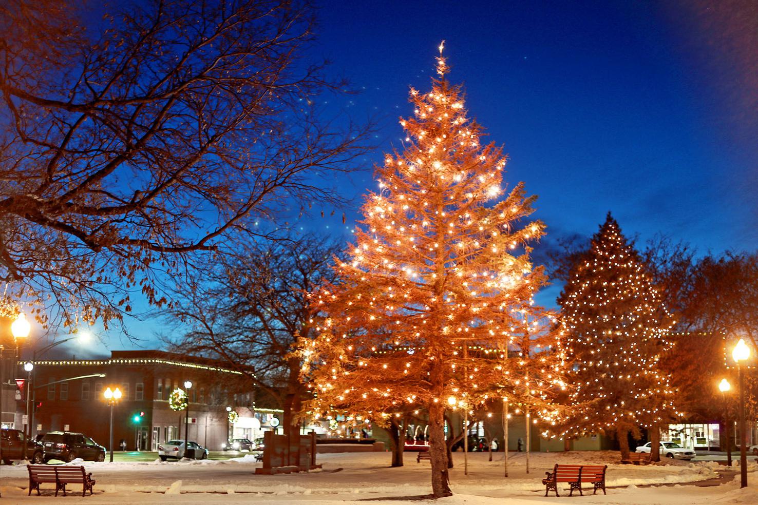 Winter nights, holiday lights | Living | nwestiowa.com