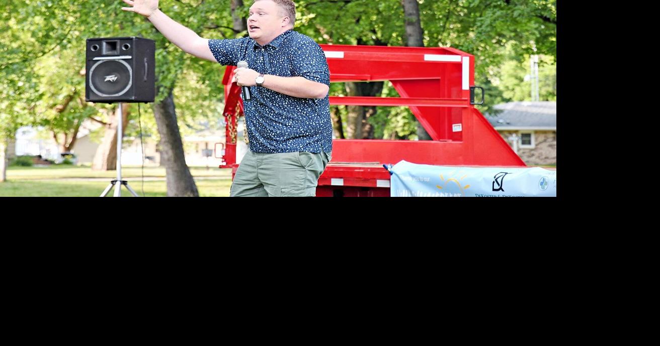 Jaron Myers gets laughs at Hull festival | News | nwestiowa.com