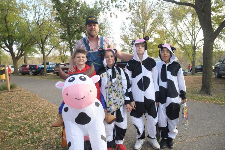 Oak Grove offers fun for trick-or-treaters | Hawarden Independent ...