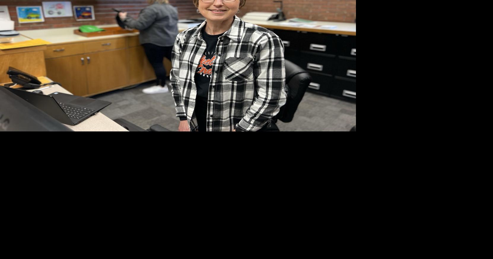 Sheldon district secretary retires after 27 years | News | nwestiowa.com